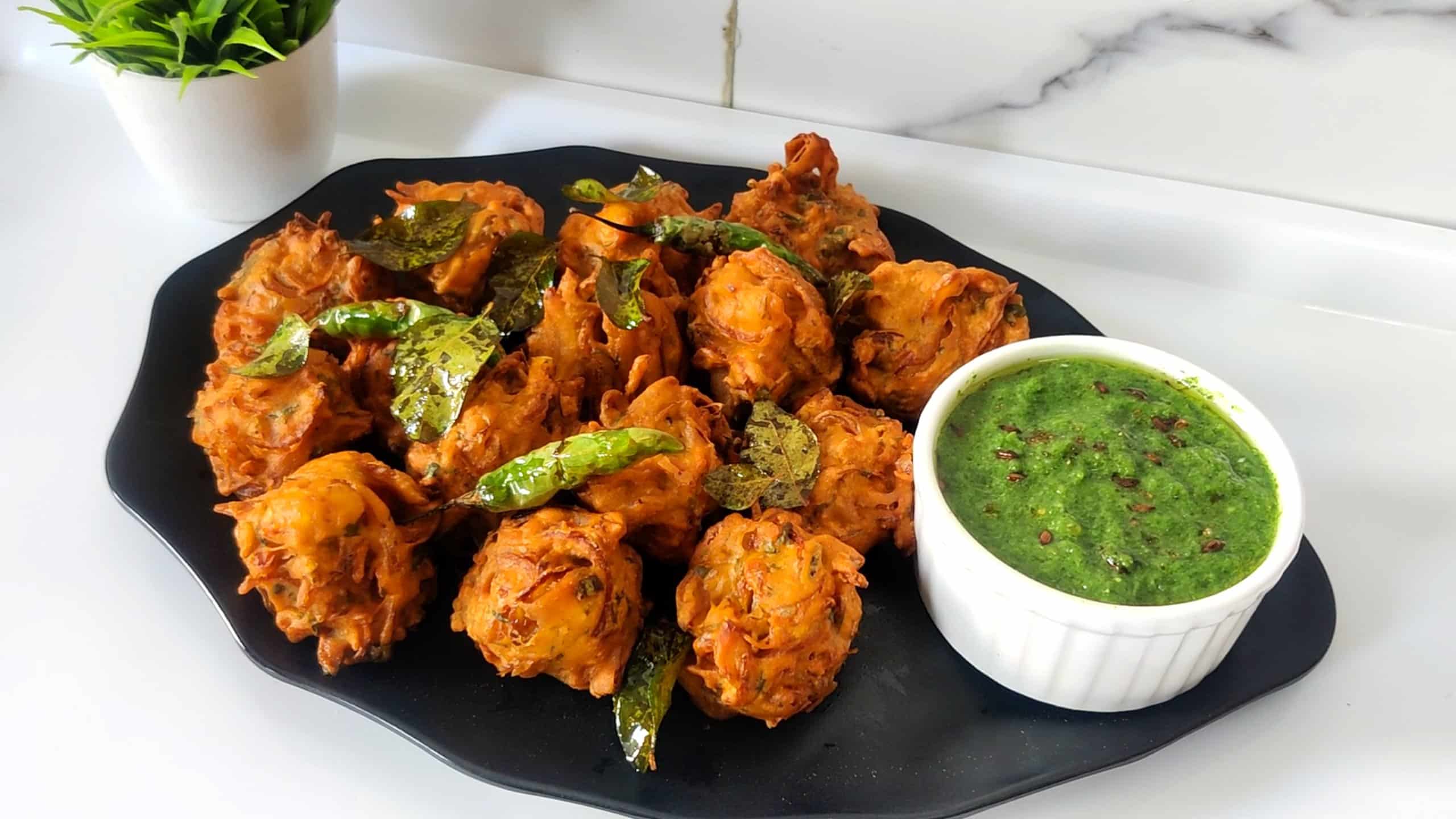 Easy Ulli Vada Recipe (Kerala Style) - Paatti's Kitchen