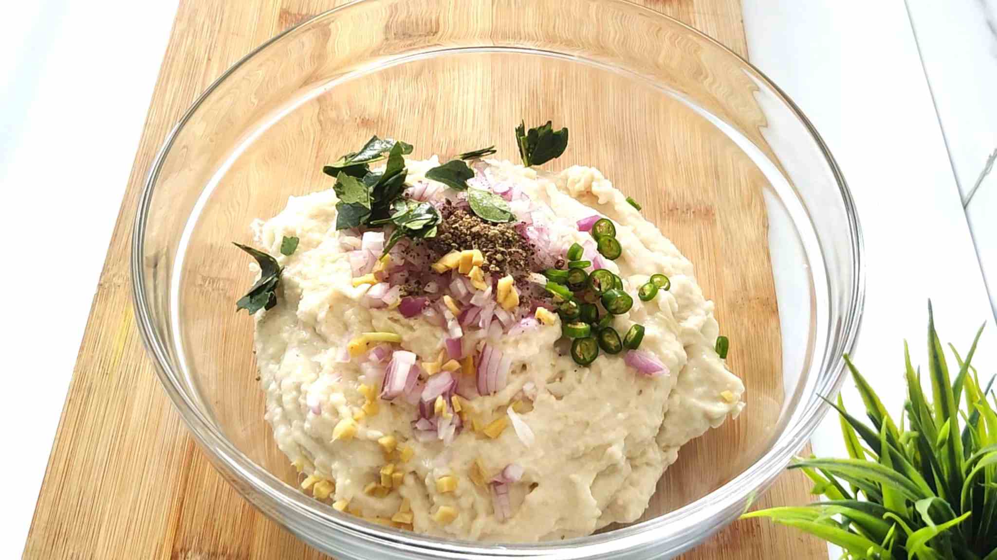 Simple Uzhunnu Vada Recipe (Medu Vada) - Paatti's Kitchen