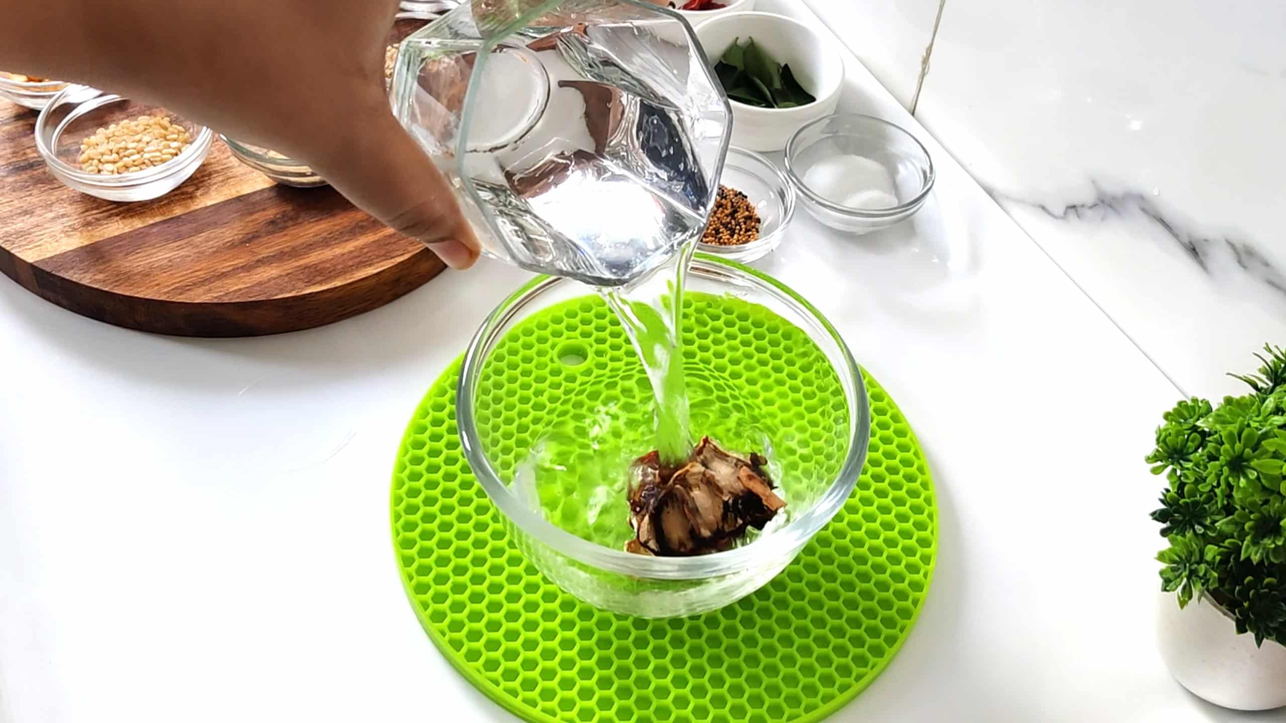 Easy Puli Sadam Recipe (Tamarind Rice) - Paatti's Kitchen