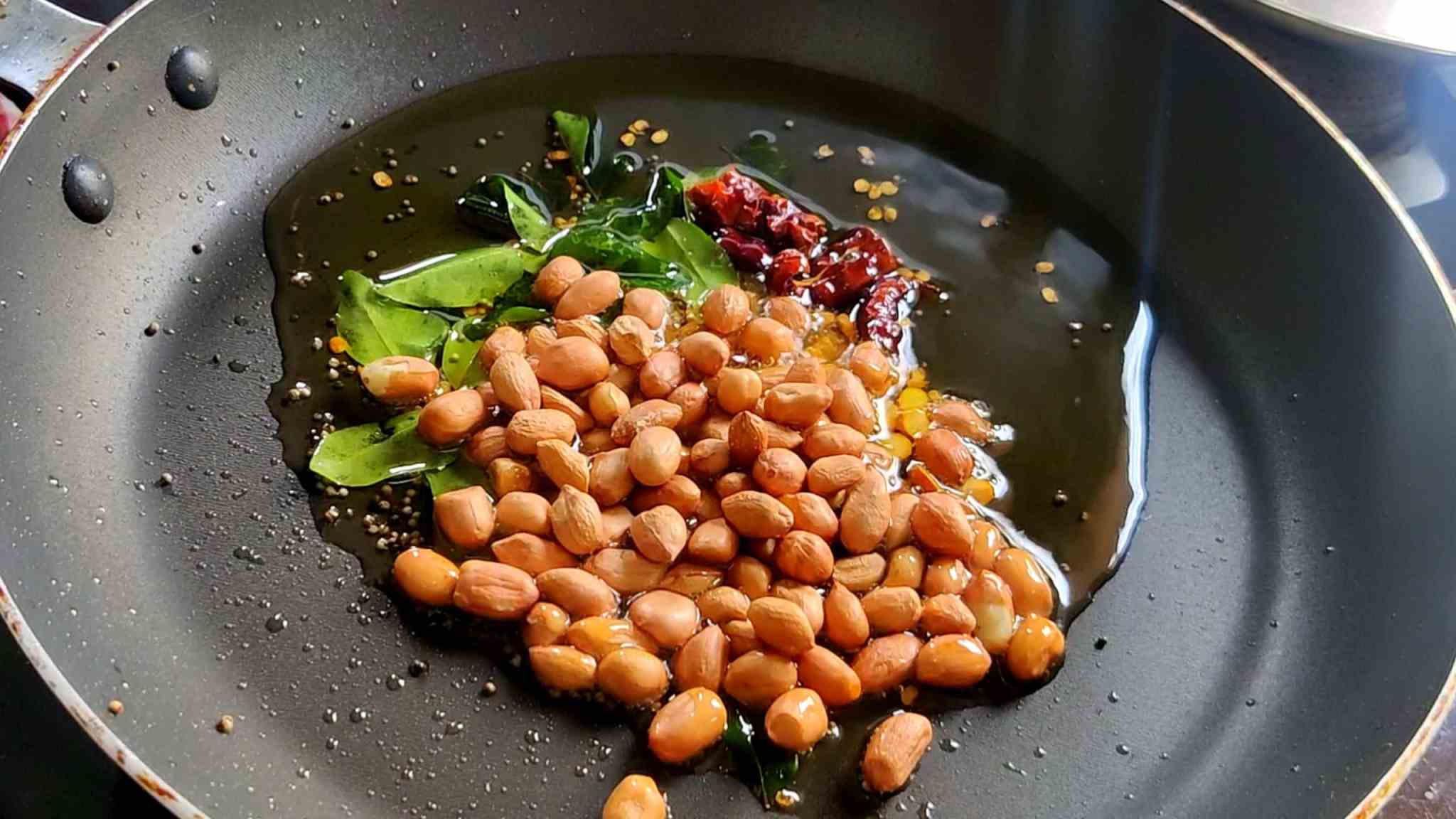 Easy Puli Sadam Recipe (Tamarind Rice) - Paatti's Kitchen