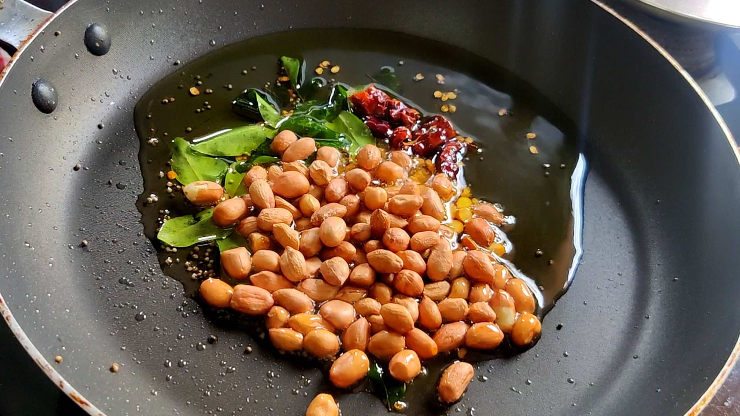 Easy Puli Sadam Recipe (Tamarind Rice) - Paatti's Kitchen