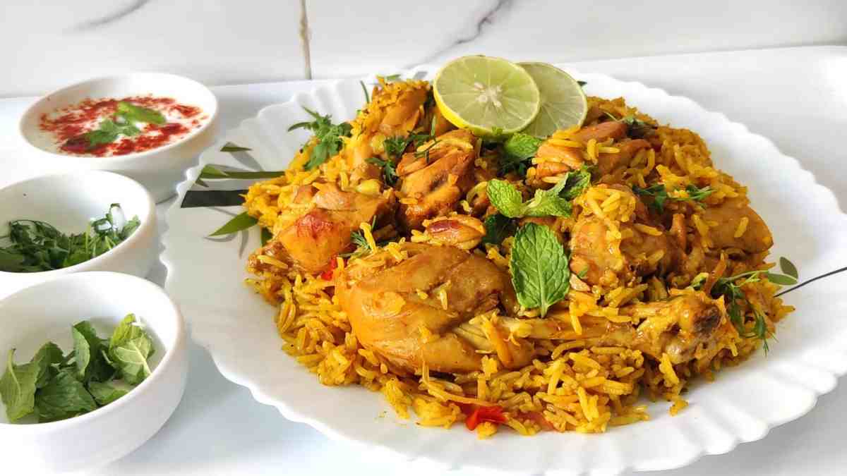 Delicious Chettinad Chicken Biryani Recipe - Paatti's Kitchen