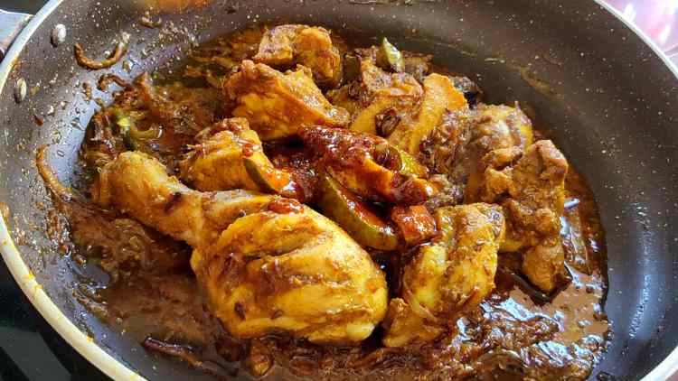 Avakaya Biryani Recipe (Mango Pickle Biryani) - Paatti's Kitchen