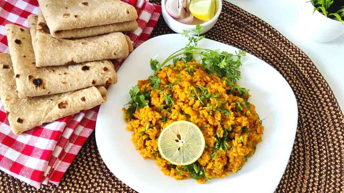 Dry Moong Dal Recipe | Sookhi Moong Dal - Paatti's Kitchen