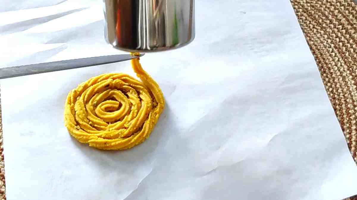 Easy Chakri Recipe (Chakli) - Paatti's Kitchen