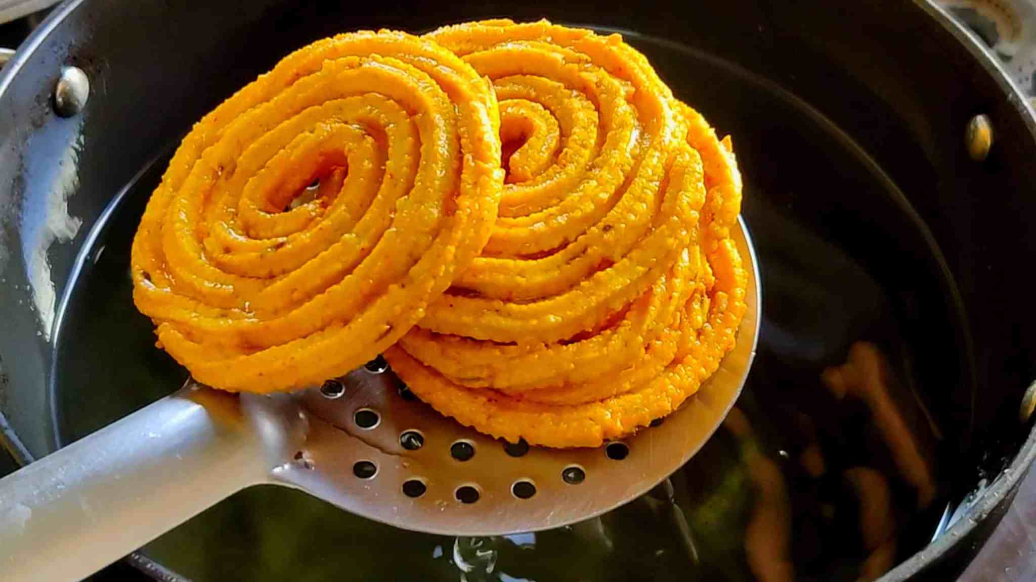 Easy Chakri Recipe (Chakli) - Paatti's Kitchen