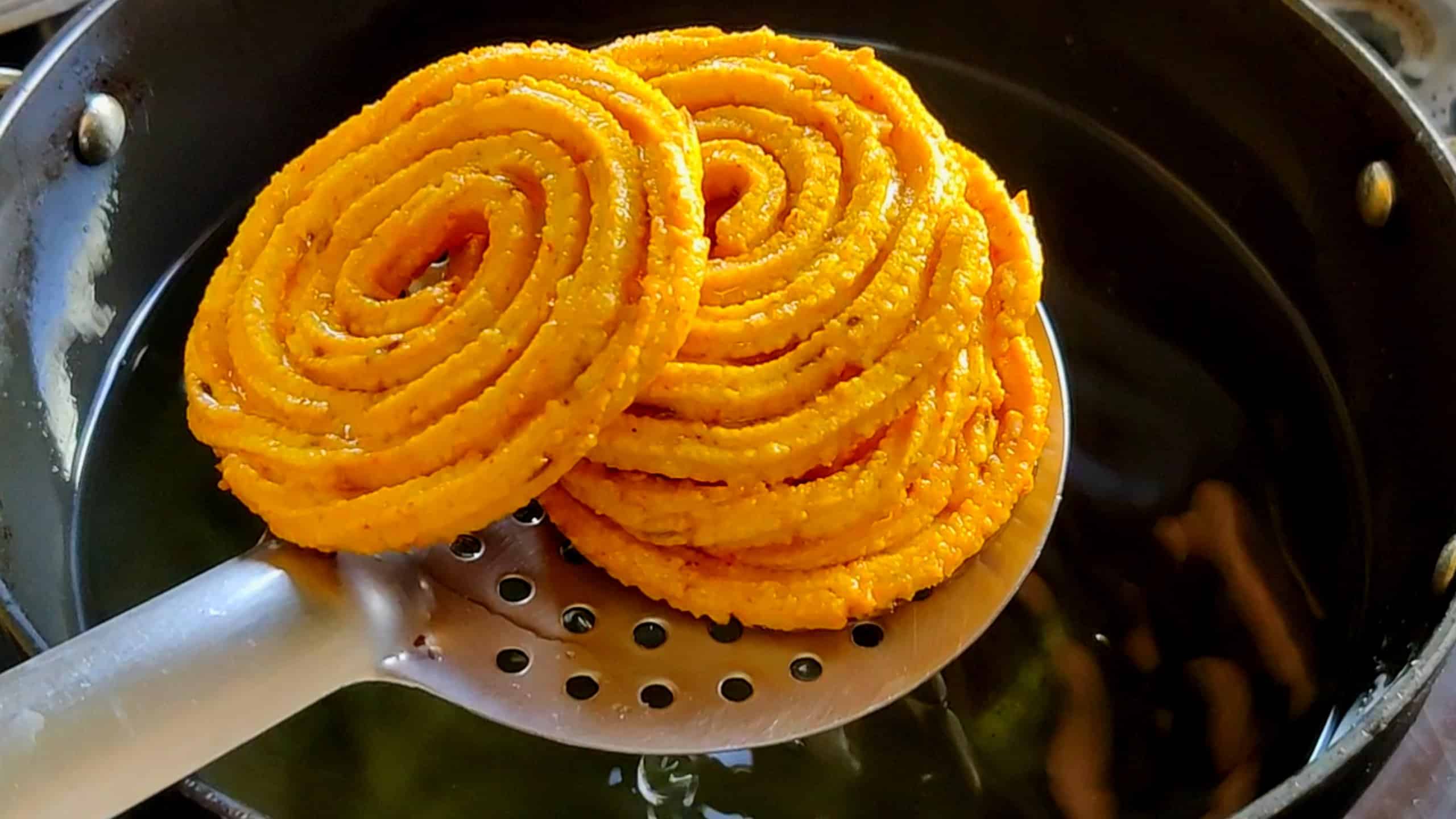 Easy Chakri Recipe (Chakli) - Paatti's Kitchen