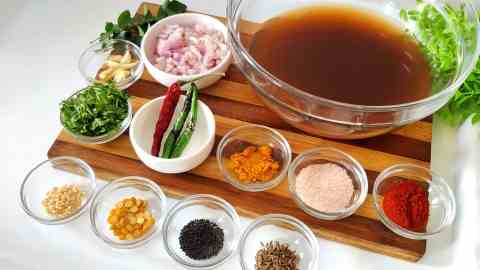 Pachi Pulusu Recipe: A Flavorful Fusion Of Spices and Tamarind - Paatti ...