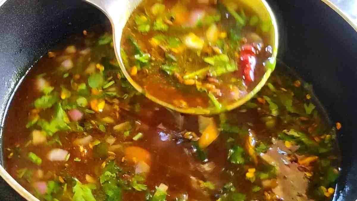 Pachi Pulusu Recipe: A Flavorful Fusion Of Spices and Tamarind - Paatti ...