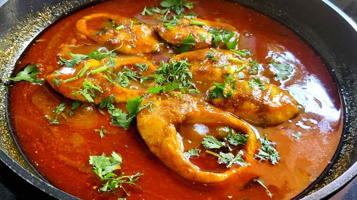 Fish Pulusu Recipe: A Spicy and Sour Dish for Seafood Lovers - Paatti's ...