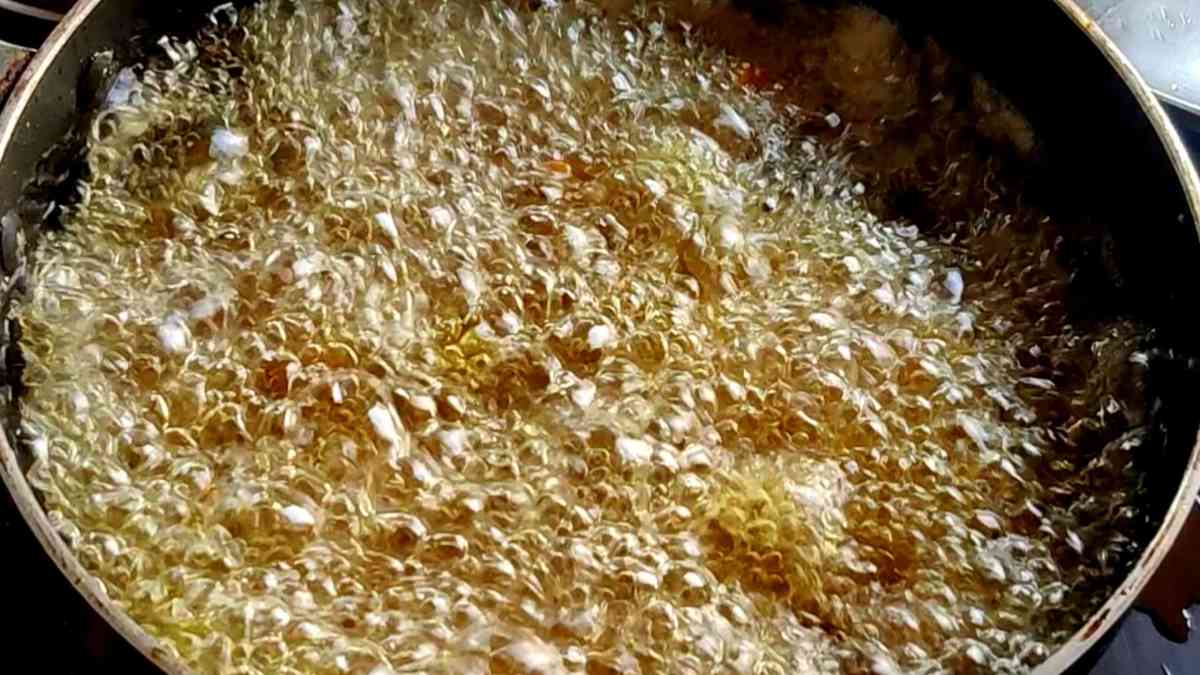 Lays Chicken - The Best Fried Chicken You've Never Had! - Paatti's Kitchen