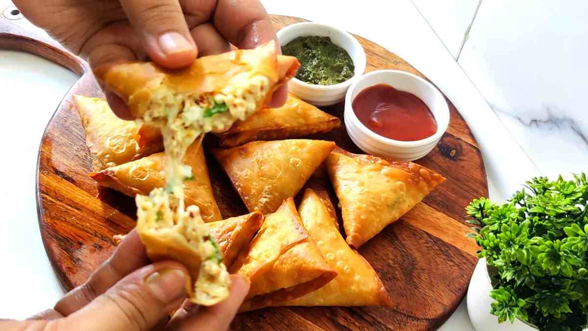 Delicious Paneer Cheese Samosa Recipe - Paatti's Kitchen