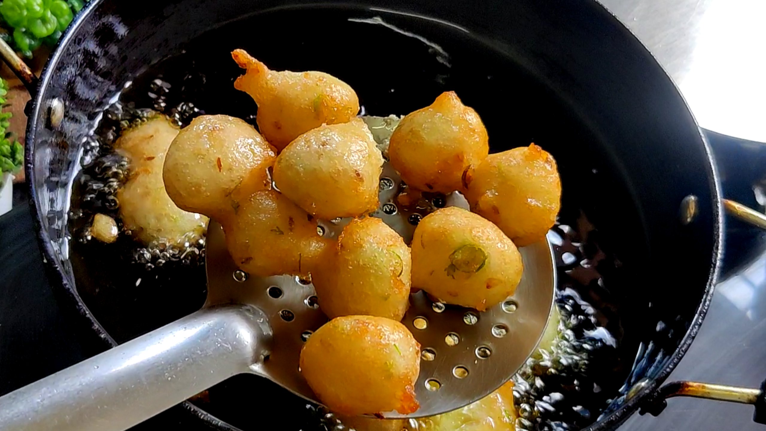 Perfect Punugulu: A Tasty Andhra Snack Recipe - Paatti's Kitchen